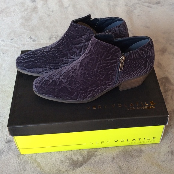 Volatile | Shoes | Nib Volatile Vendela Navy Ankle Boot | Poshmark